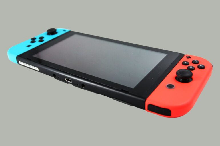 Differenza tra Nintendo Switch e Nintendo Switch OLED: quale scegliere ...